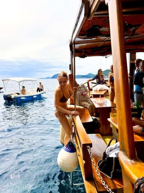 Dubrovnik: 6 hours Blue cave & Elaphiti with optional lunch - An In-Depth Look at the Dubrovnik: 6-Hour Blue Cave & Elaphiti Islands Tour
