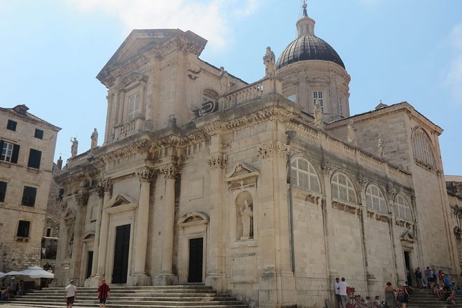 Dubrovnik Airport Transfers: Dubrovnik Airport DBV to Dubrovnik in Business Car - Who Is This Transfer Best For?