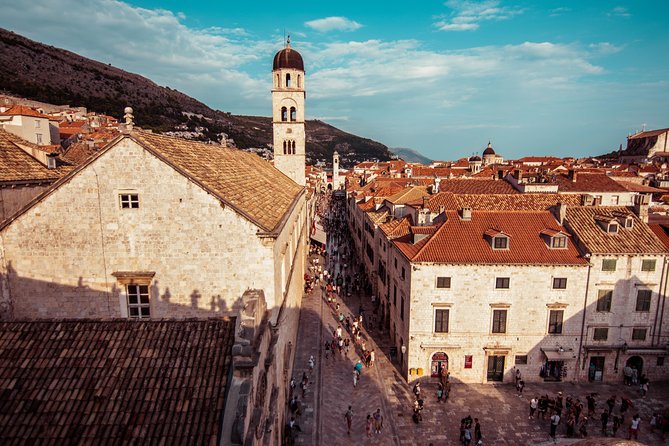 Dubrovnik: Ancient City Walls & Wars Walking Tour - Pricing and Value