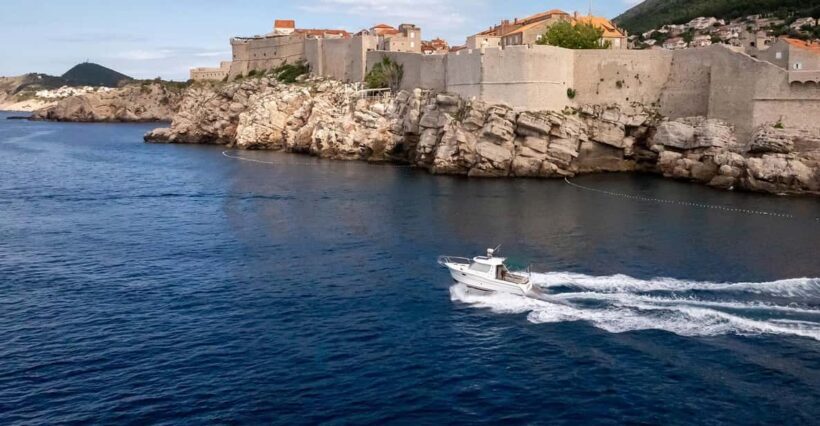 Dubrovnik: Lucky Boat Tour - Elaphite Islands and Blue Cave - The Boat and Onboard Comfort