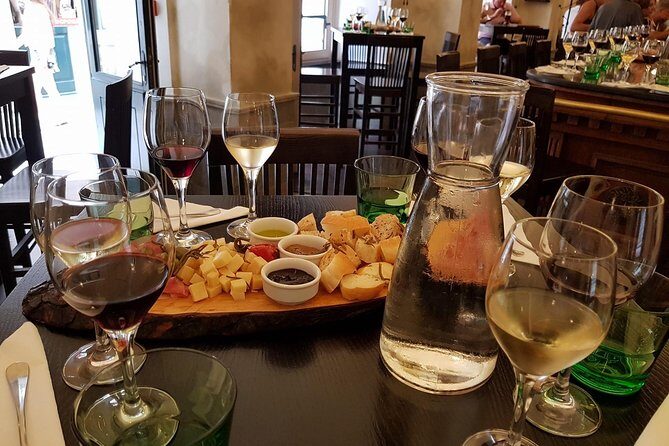 Dubrovnik Old Town Food Tour: Small-Group Experience - Group Size and Atmosphere