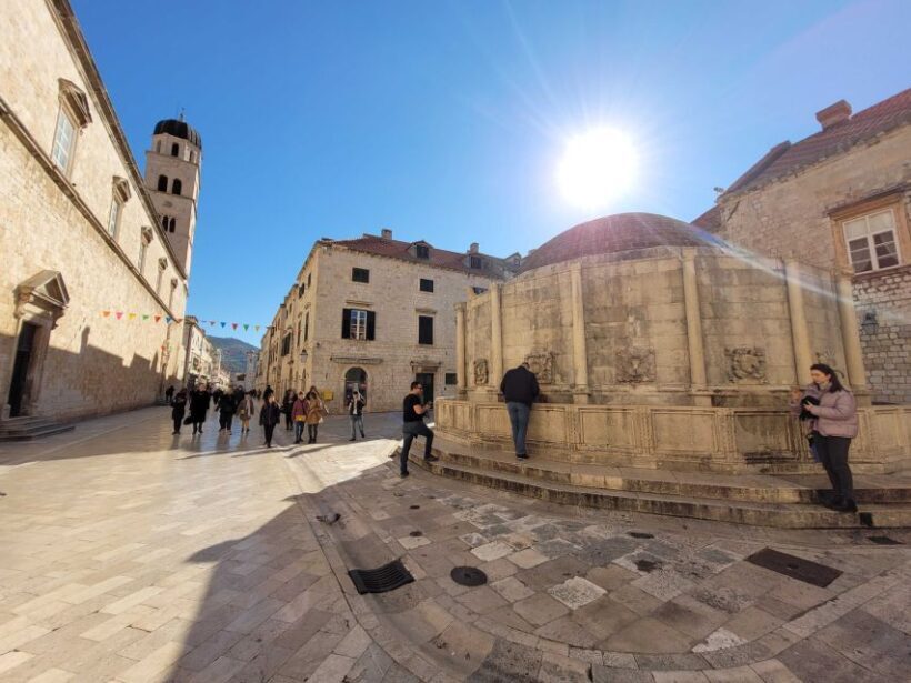 Dubrovnik: Old Town Highlights Tour with Audio Guide - Exploring Dubrovnik’s Old Town with the Audio Guide