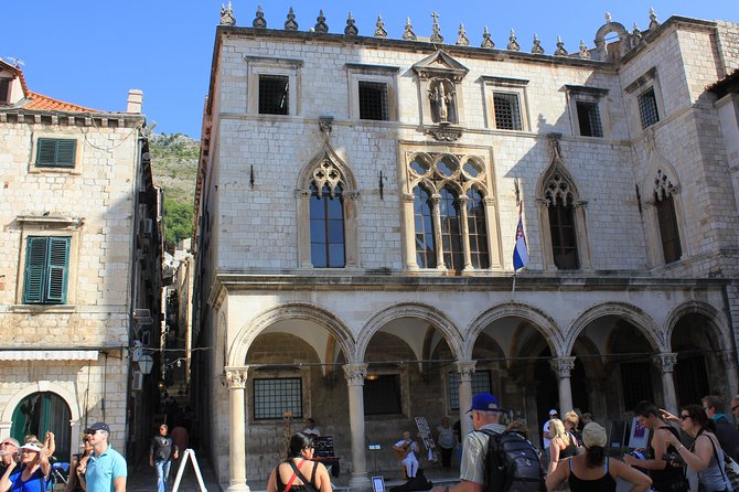 Dubrovnik Old Town Walking Tour - Enhancing the Experience