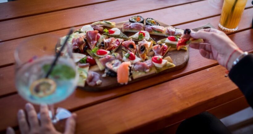 Dubrovnik: Panoramic Sunset Cocktail Cruise Around Old Town - Introduction