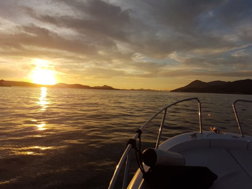 Dubrovnik: Private Sunset on the Sea Cruise with Wine - Key Points