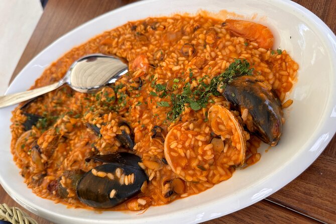 Dubrovnik Small-Group Croatian Food, Wine Tour & Highlights Tour - Exploring Dubrovnik’s Hidden Flavors: A Close Look at the Small-Group Food & Wine Tour