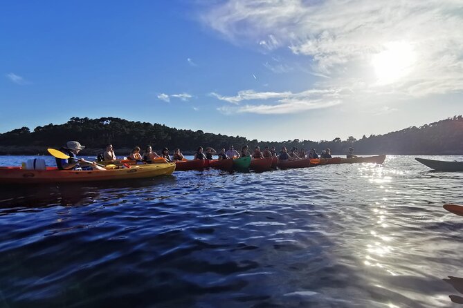 Dubrovnik: Sunset Kayak & Snorkel Tour with Wine & Water - FAQ