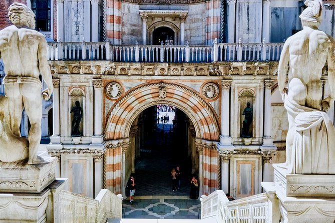 Ducal Venice, Historical Walking Tour & Skip the Line Doges Palace - Discovering the Majestic Basilica Dei Santi Giovanni E Paolo