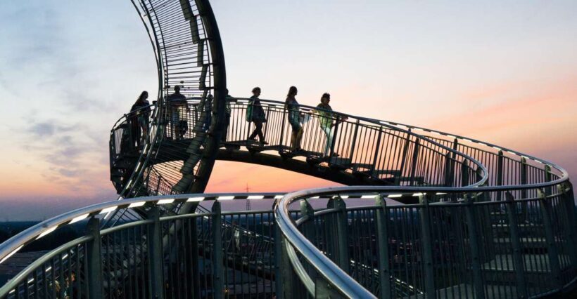 Duisburg: Guided Evening Tour at "Tiger and Turtle" - Tour Logistics and Practical Details