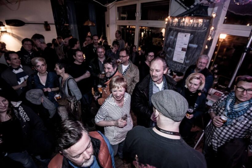 Duisburg-Ruhrot: Historic Harbor Pub Tour - Practical Details