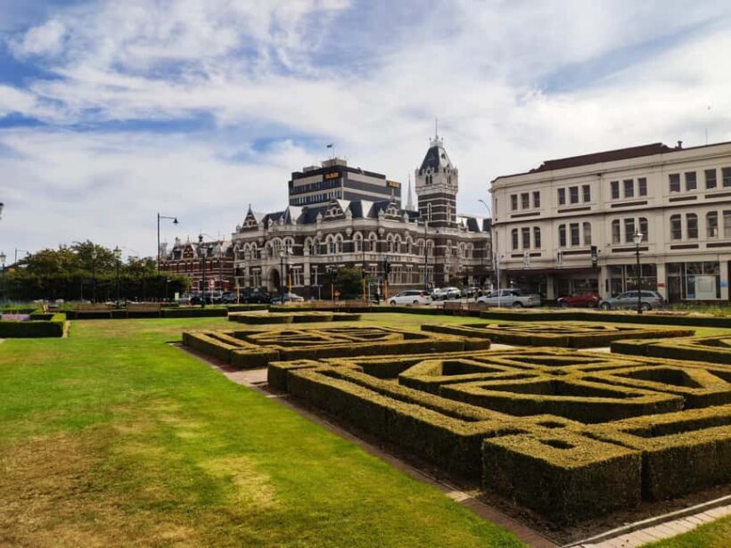 Dunedin City Highlights & Larnach Castle Tour - Key Points