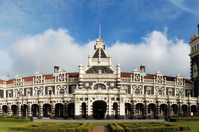 Dunedin to Dunedin Int Airport (DUD) - Departure Private Transfer - Who Will Appreciate This Service?