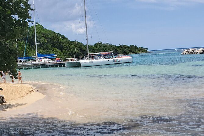 Dunn's River Falls and Martha Brea Bamboo rafting with admissions - FAQ