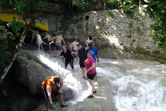 Dunn's River Falls excursion from Montego Bay - What to Expect on Your Dunn’s River Falls Tour