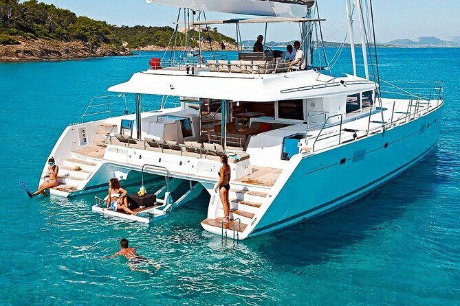 Dunn's River Falls Party Cruise, Blue Hole with Snorkeling, free beverages - Key Points