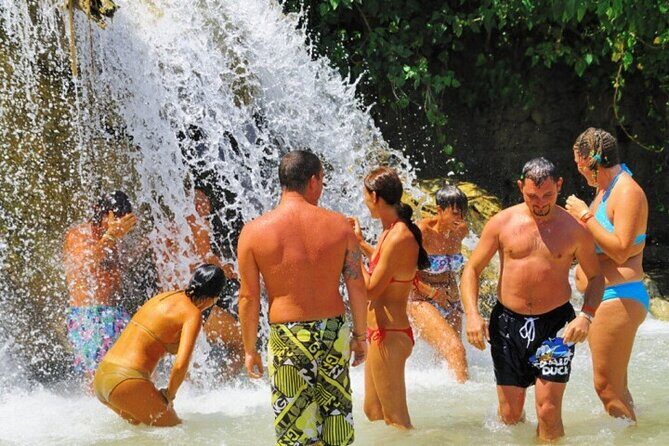 Dunn's River Falls, shopping and lunch - Key Points