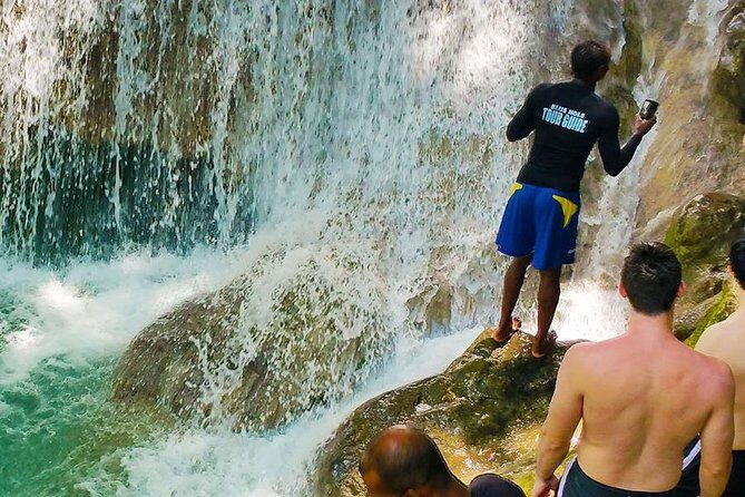 Dunn's River Falls, shopping and lunch - Who Should Consider This Tour?