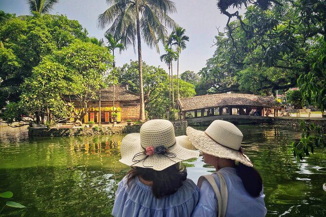 Duong Lam ancient village - Thay Pagoda - Van Phúc silk - Key Points