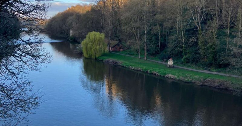 Durham Full City Tour - Exploring Medieval Walls and University Grounds