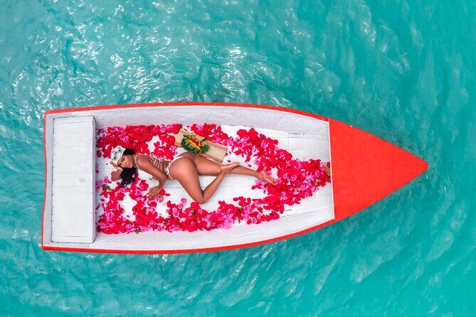 Dushi Boat Drone Photoshoot | Free Champagne | Fruits and Flowers - Key Points