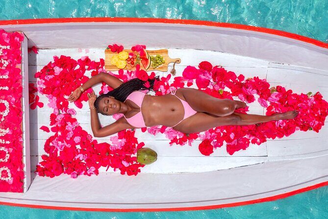 Dushi Boat Drone Photoshoot | Free Champagne | Fruits and Flowers - Setting the Scene: The Charm of Curaçao’s Waters