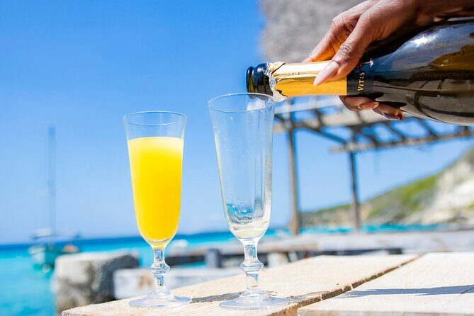 Dushi Boat Drone Photoshoot | Free Champagne | Fruits and Flowers - Weather and Flexibility