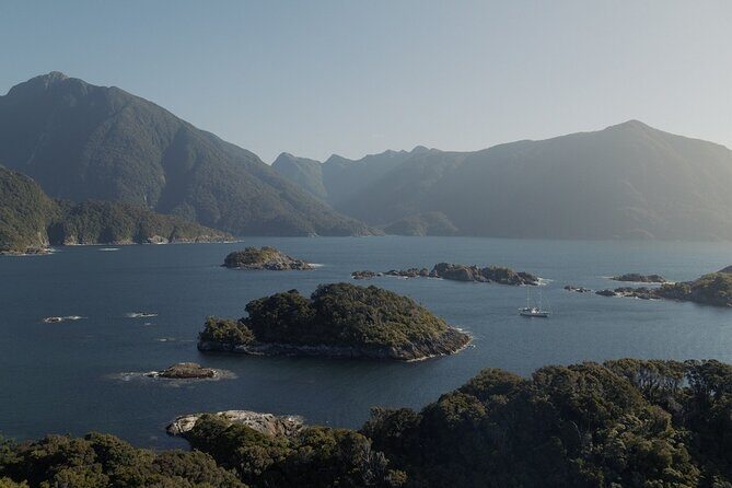 Dusky Sound // Helicopter Scenic Flight - Practical Tips for Travelers