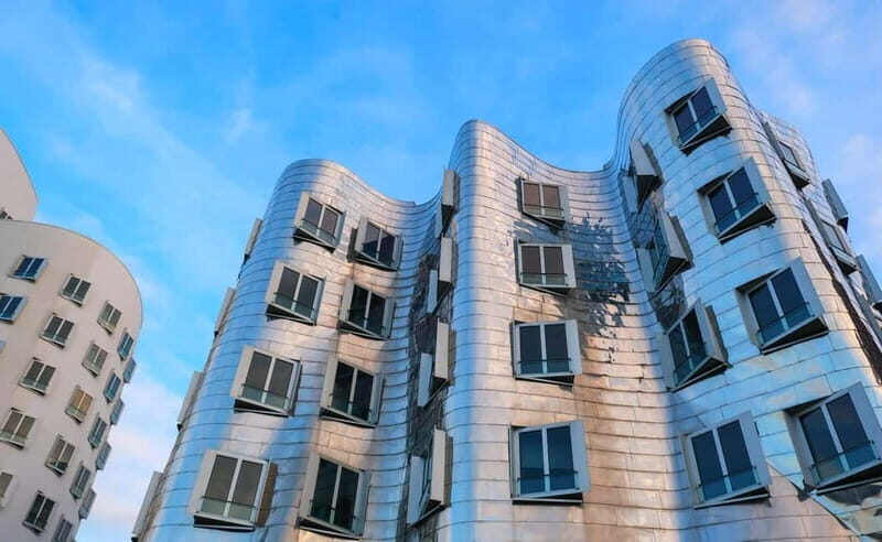 Dusseldorf: 2-hour Best Intro Walking Tour with a Local - Exploring Dusseldorf in 2 Hours