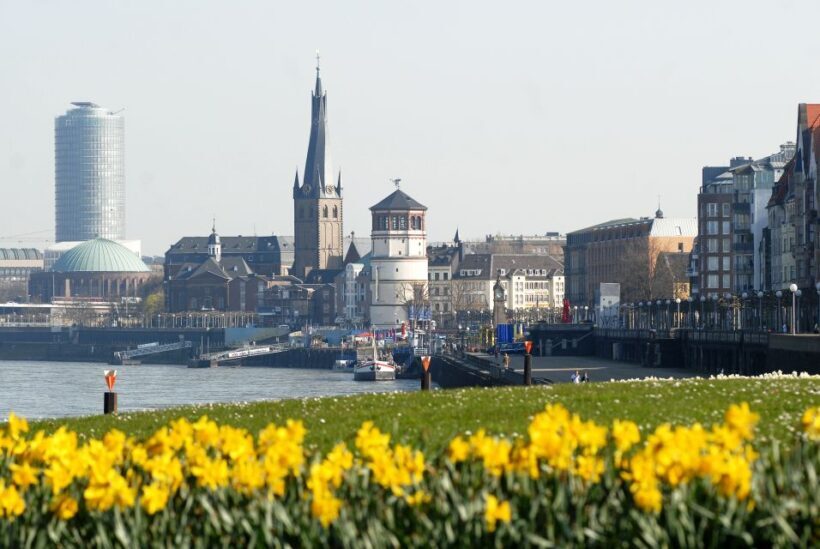Düsseldorf: Altstadt Guided Tour - The Guide and the Experience
