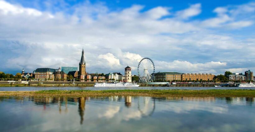 Dusseldorf: Express Walk with a Local in 60 minutes - The Sum Up