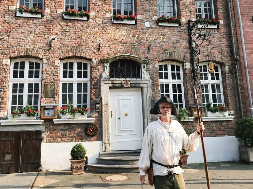 Düsseldorf: Guided Night Watchman Tour through Kaiserswerth - FAQ