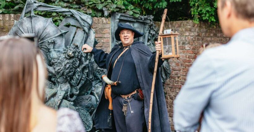 Düsseldorf: Guided Tour with a Night Watchman - What to Expect from the Düsseldorf Night Watchman Tour