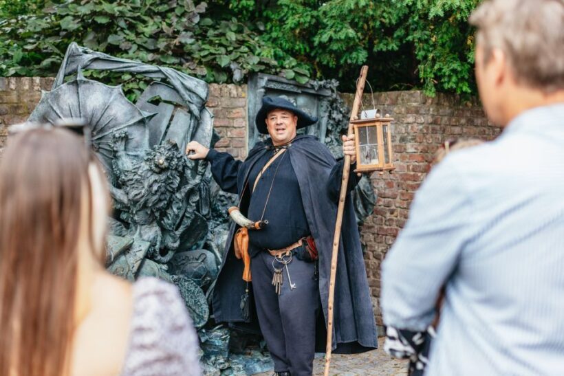 Düsseldorf: Guided Tour with a Night Watchman - The Experience in Detail: Who Will Appreciate It?