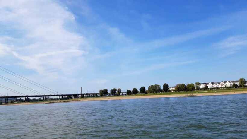 Düsseldorf: old city and the Rhine - An In-Depth Look at the Tour