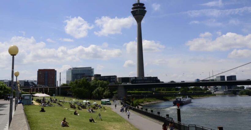 Düsseldorf: Old town and banks of Rhine - heart and lifeline - Exploring Düsseldorf: A City of Contrasts and Charm