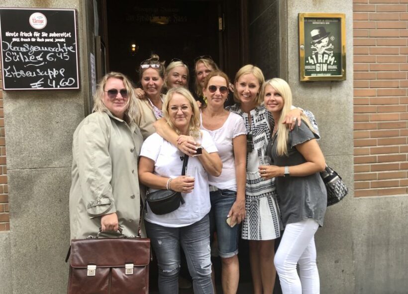 Düsseldorf: Old Town Interactive Crime Tour with actor - Who Should Consider This Tour?