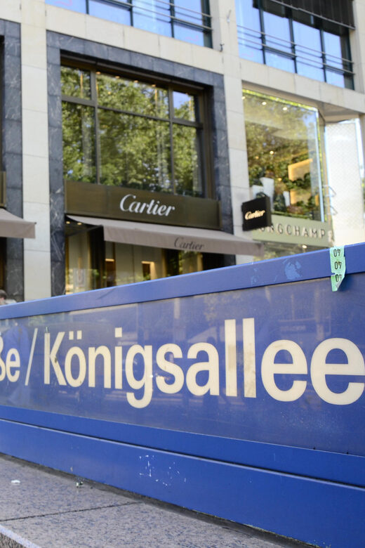 Düsseldorf walk: The Old Town and a charming market square - The Sum Up