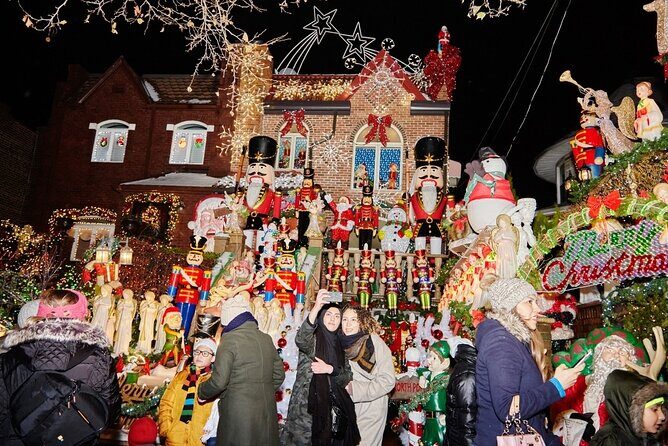 Dyker Heights Christmas Lights and NYC Skyline View Bus Tour - Transportation and Group Size