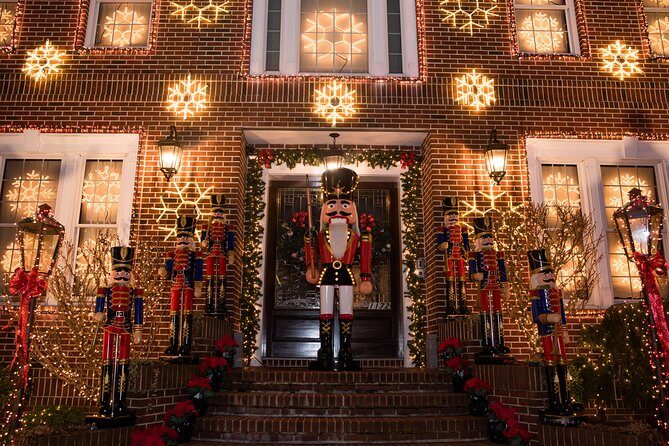 Dyker Heights Christmas Lights and NYC Skyline View Bus Tour - Practical Tips for Participants