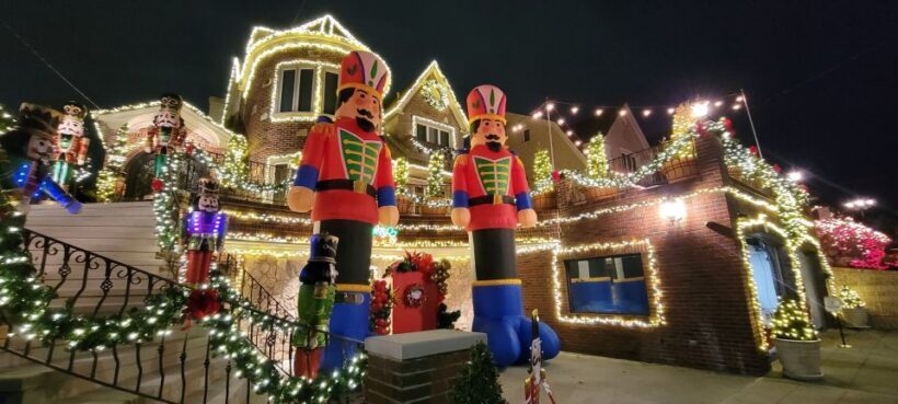 Dyker Heights Holiday Lights - Introduction: Why Consider the Dyker Heights Holiday Lights Tour?