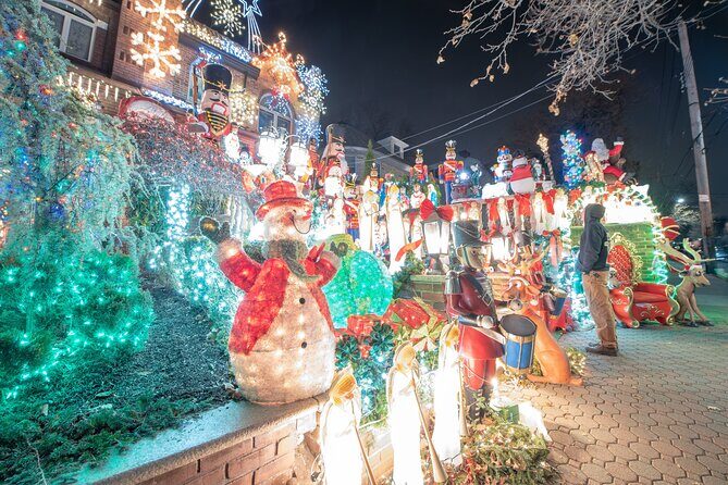 Dyker Heights Holiday Lights Tour Christmas Magic in NYC - Bay Ridge: Neighborhood Warmth and Charm