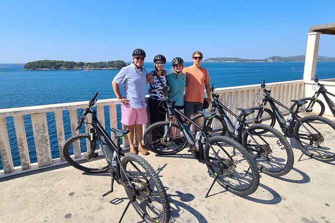 E-Bike Tour + Gourmet Snack + Wine Tasting (Small Group) - Key Points