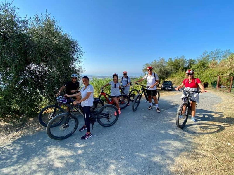 E-Bike Tour to the Carrara Marble Quarries with lard tasting - Exploring Carrara’s Historic Center