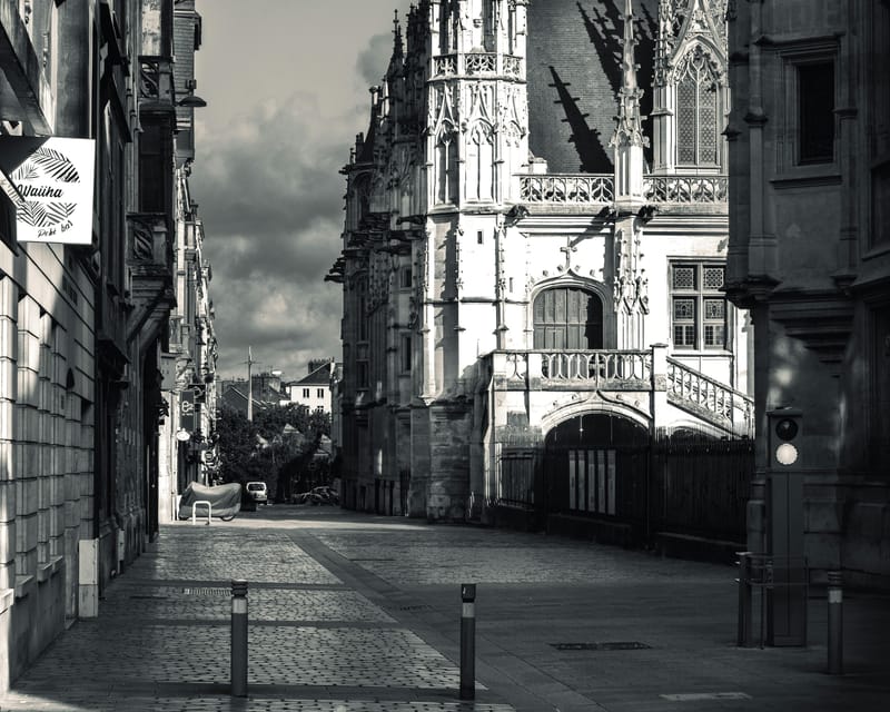 E-Map : Unusual Places & Sweet/Savoury Specialties - Booking and Flexibility