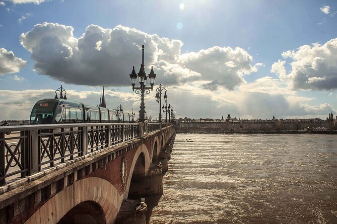 e-Scavenger hunt Bordeaux: Explore the city at your own pace - The Experience in Practice