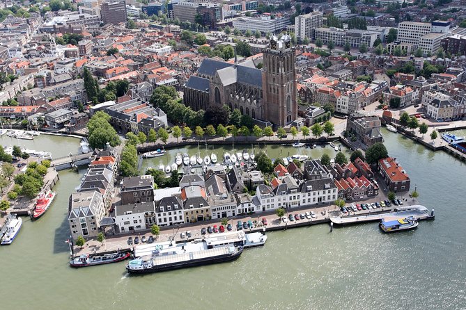 E-Scavenger Hunt Dordrecht: Explore the City at Your Own Pace - Unlocking Puzzles and Challenges