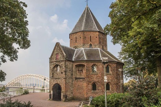 E-Scavenger Hunt Nijmegen: Explore the City at Your Own Pace - Language Options for Diverse Travelers
