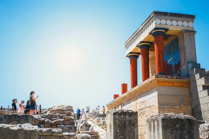 E-Ticket & Audio Tour for Knossos Palace: Unlock Minoan Majesty - The Experience in Practice