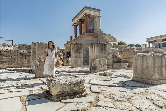 E-Ticket & Audio Tour for Knossos Palace: Unlock Minoan Majesty - Visuals and Atmosphere