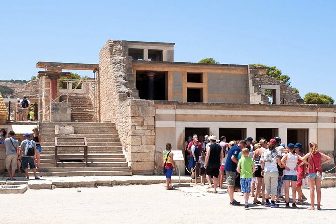 E-Ticket & Audio Tour for Knossos Palace: Unlock Minoan Majesty - Who Should Consider This Tour?